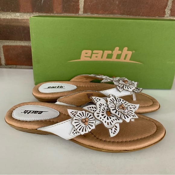 Earth | Shoes | Earth Breeze White Leather Slide Thong Flip Flop Flat ...